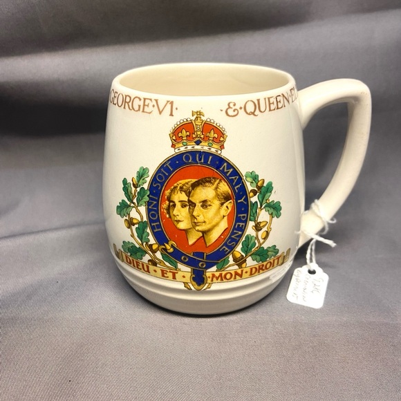 Dining | Royal Commemorative Mug With Crest | Poshmark